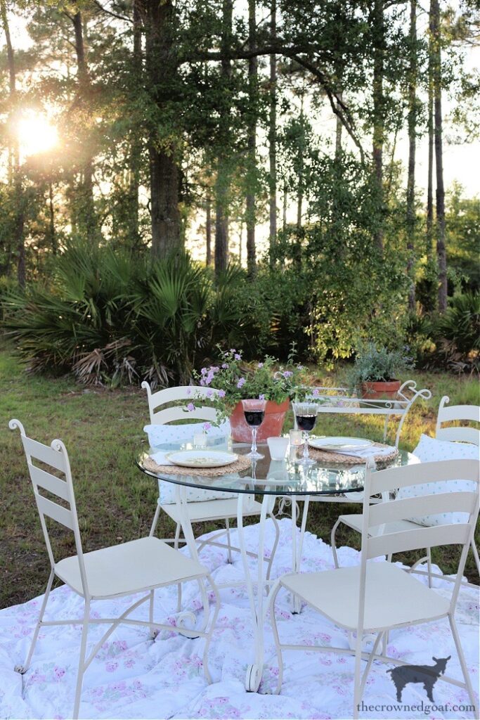 Using Chalk Paint on Metal Patio Furniture