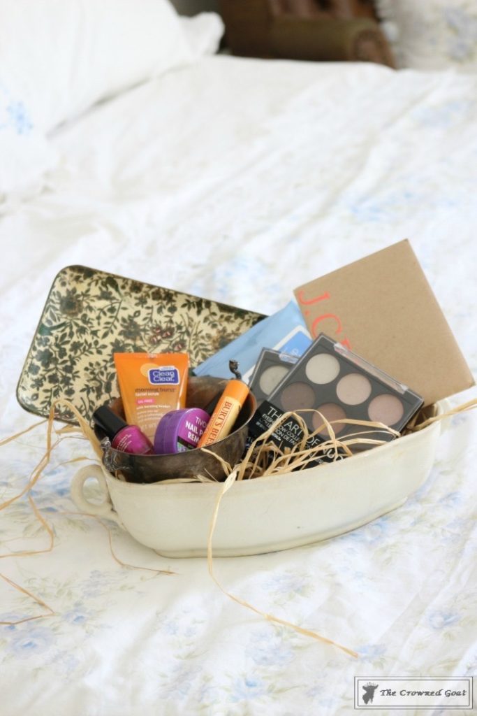 8 Simple Ways to Prepare for Summer Houseguests