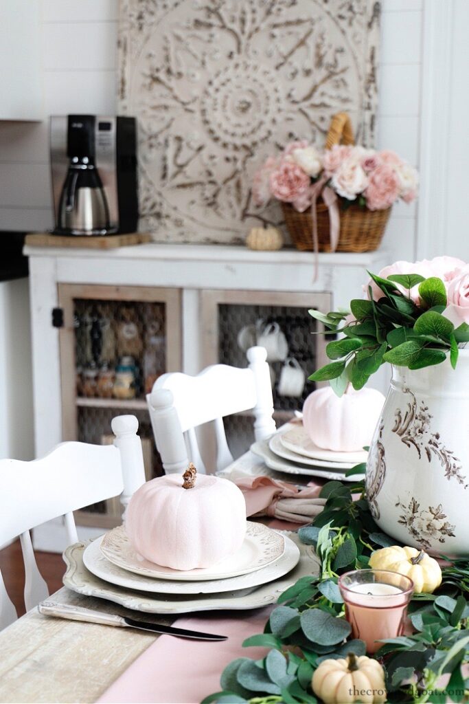 Fall Decorating in the Breakfast Nook