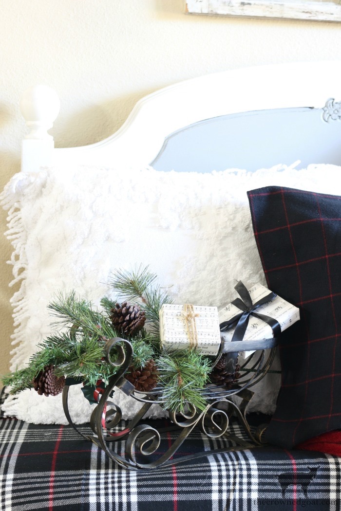 10 Steps to Stress-Free Holiday Decorating