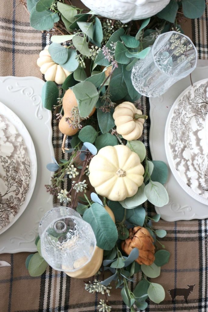 DIY Greenery Table Runner