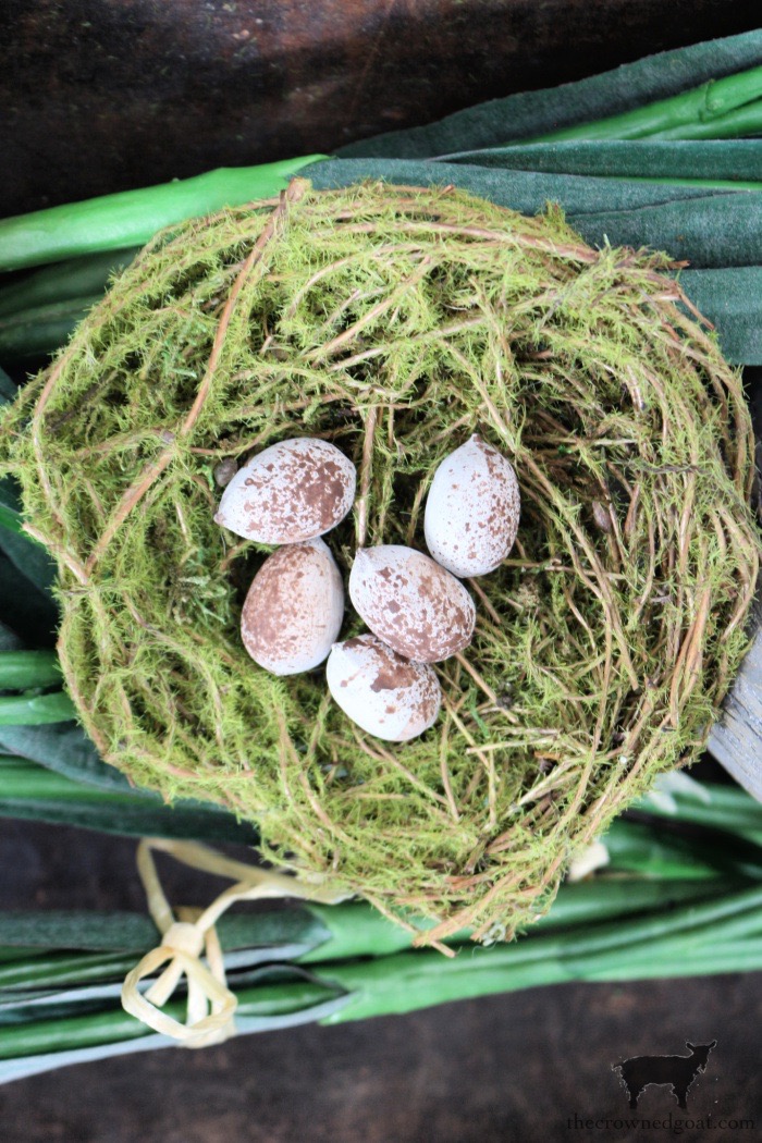 Upcycled Country House Birdhouse