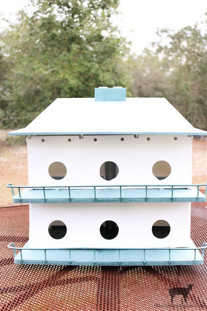 Upcycled Country House Birdhouse