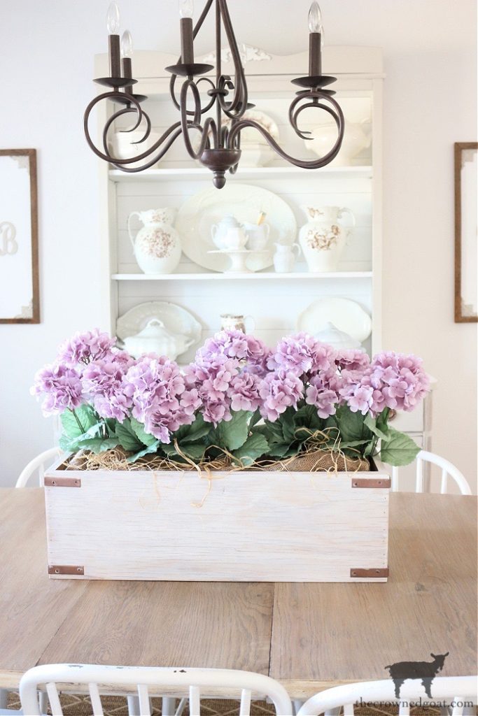 How to Make a Simple Spring Centerpiece
