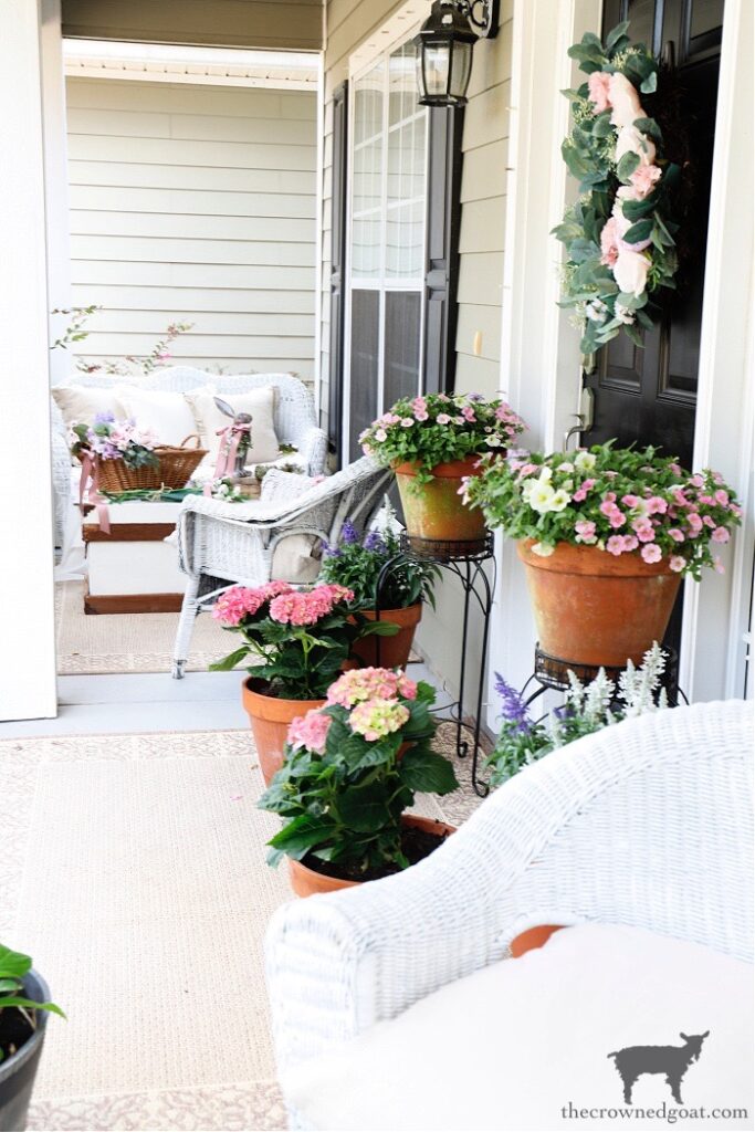 Using Chalk Paint on Metal Patio Furniture